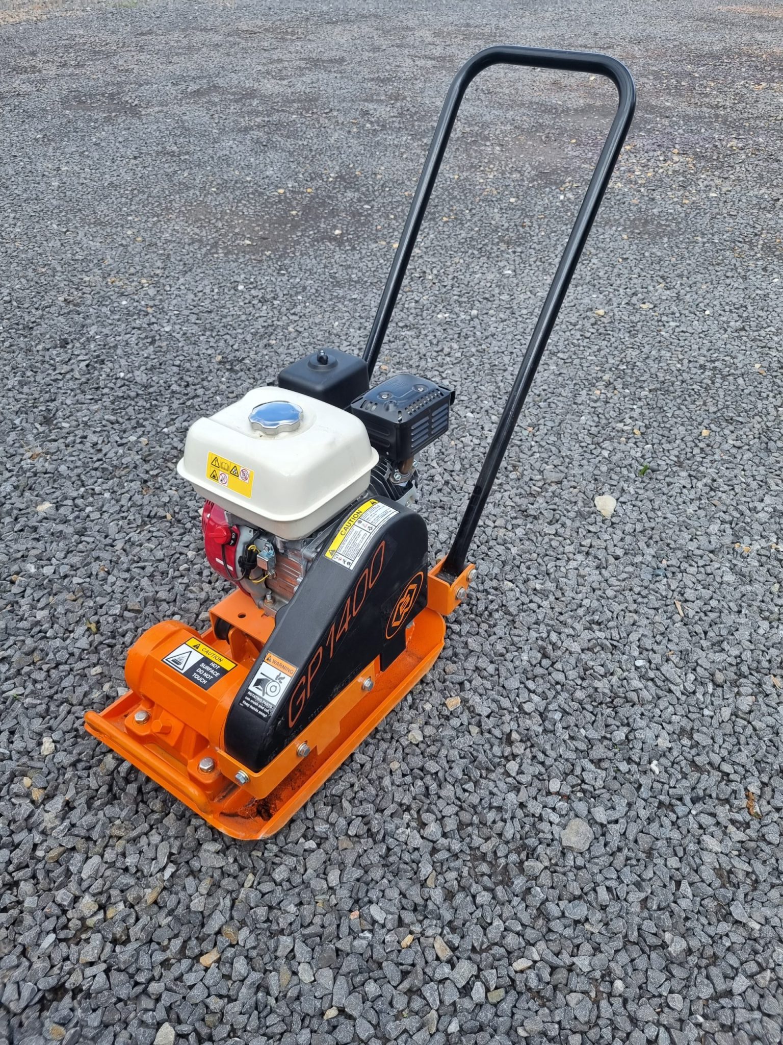 Petrol Plate Compactor £30 per day - Landscape & Garden Supplies